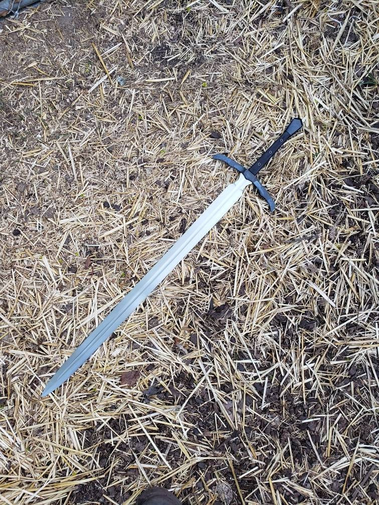 Hand and a Half Sword War Sword in 5160 – Charles Jones Blades